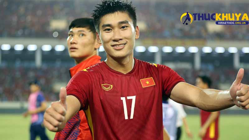 Nhâm Mạnh Dũng là ai | Cầu thủ hay khóc nhớ nhà